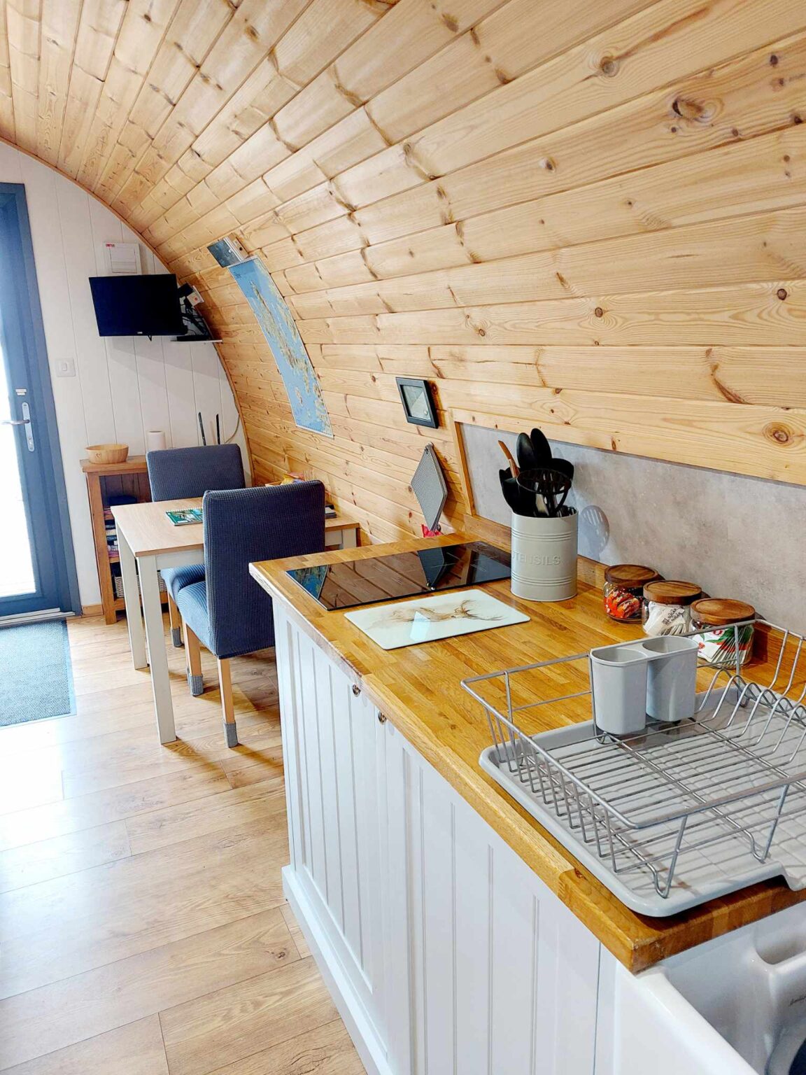 Aurora Pod – what to expect – Harlosh Hideaways.